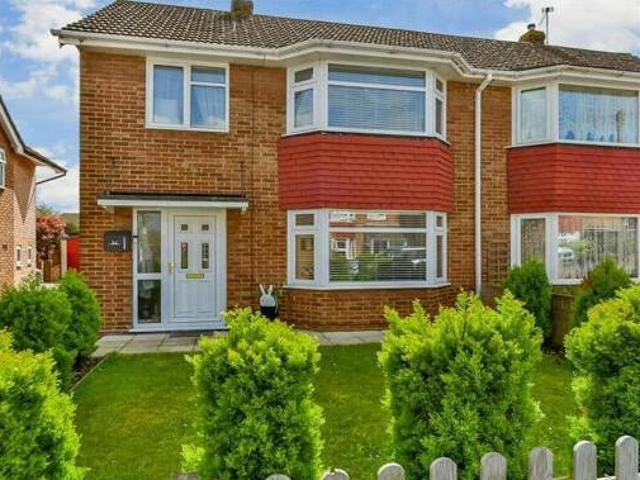 3 Bedroom Semi detached House For Sale In Wainscott, Rochester