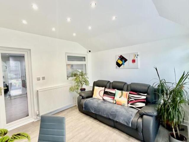 3 bedroom semi detached house for sale in Wainwright Avenue, Sheffield, S13 8EL, S13