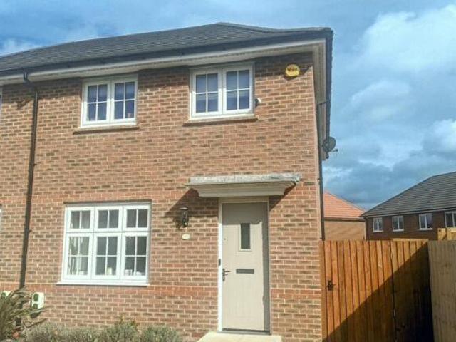 3 Bedroom Semi detached House For Sale In Wakefield