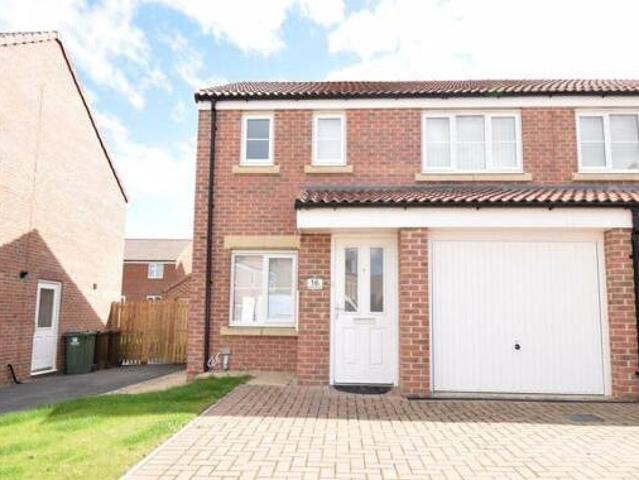 3 Bedroom Semi detached House For Sale In Wakefield