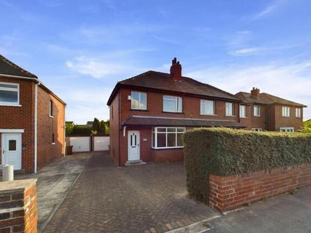 3 Bedroom Semi detached House For Sale In Wakefield