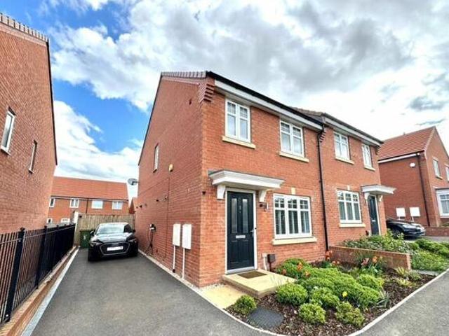 3 Bedroom Semi detached House For Sale In Wakefield, West Yorkshire