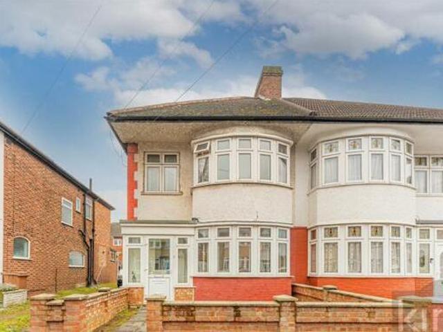 3 Bedroom Semi detached House For Sale In Walthamstow, London
