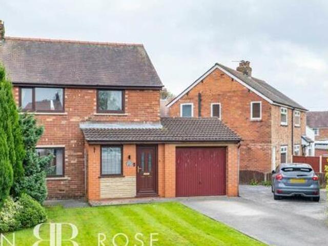 3 Bedroom Semi detached House For Sale In Walton le dale