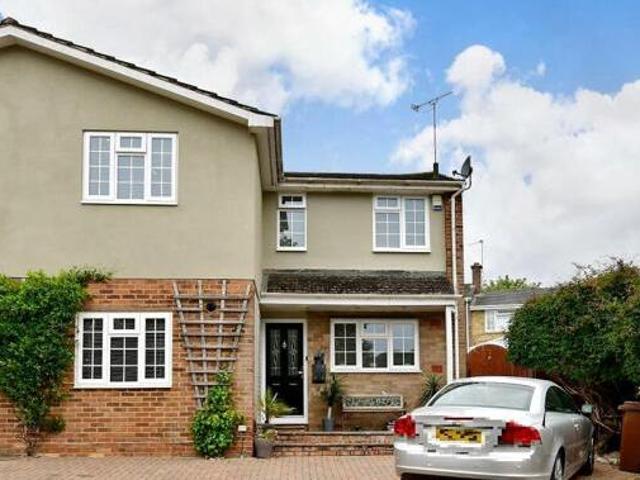 3 Bedroom Semi detached House For Sale In Walderslade,chatham