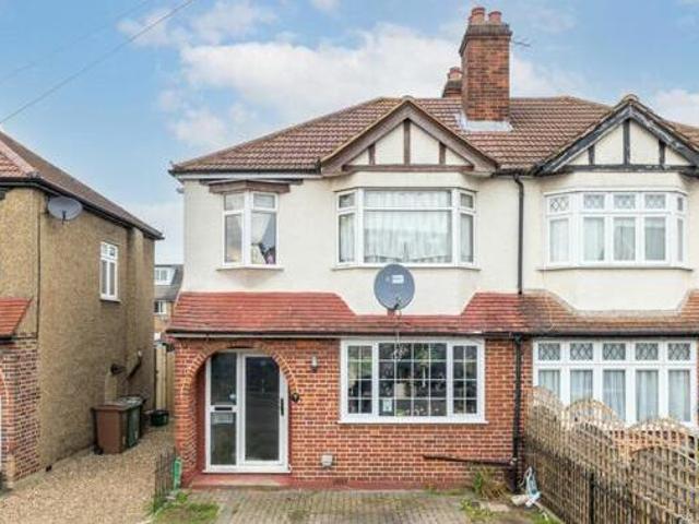 3 Bedroom Semi detached House For Sale In Wallington