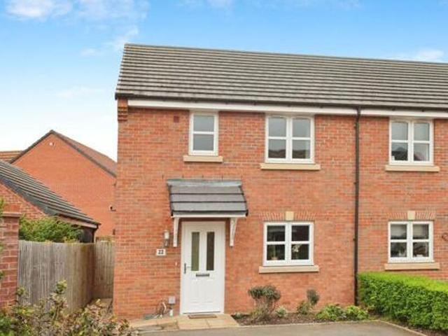 3 Bedroom Semi detached House For Sale In Warwick, Warwickshire