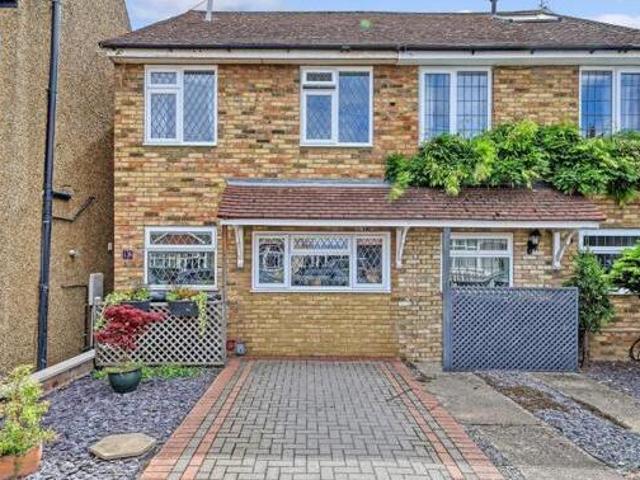 3 Bedroom Semi detached House For Sale In Ware