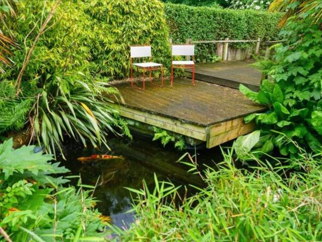 3 bedroom semi detached house for sale in Warminster Crescent, Sheffield, S8