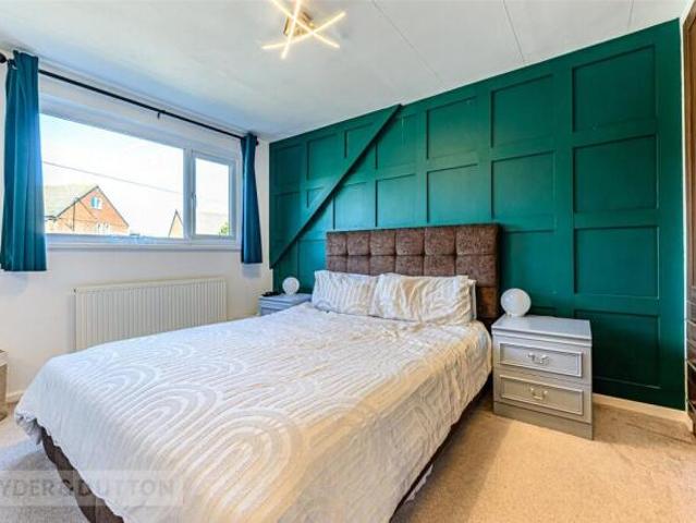 3 bedroom semi detached house for sale in Warneford Road, Cowlersley, Huddersfield, HD4