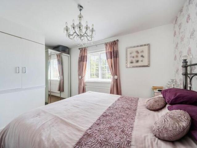 3 bedroom semi detached house for sale in Warner Close, Stratton St Margaret, Swindon, SN3
