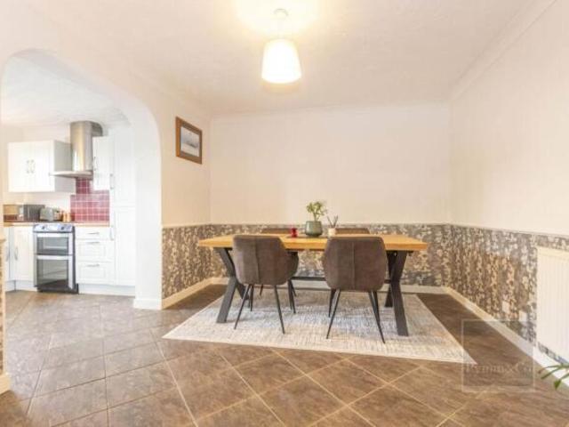 3 bedroom semi detached house for sale in Warren Close, Old Catton, NR6