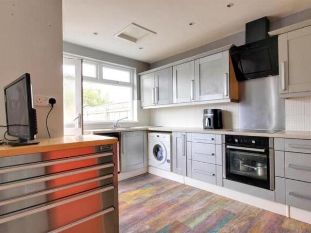 3 bedroom semi detached house for sale in Wascana Close, Hull, HU4