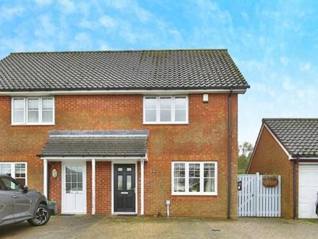 3 Bedroom Semi detached House For Sale In Washington, Tyne And Wear