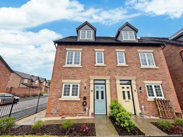 3 bedroom semi detached house for sale in Watergate Close, Westhoughton, BL5