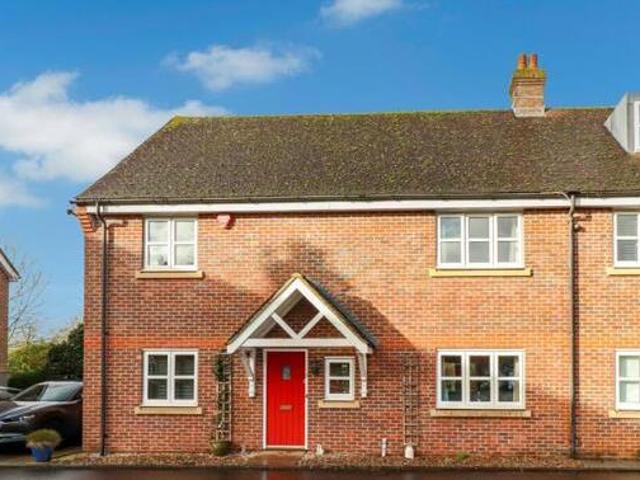 3 Bedroom Semi detached House For Sale In Watford, Herts