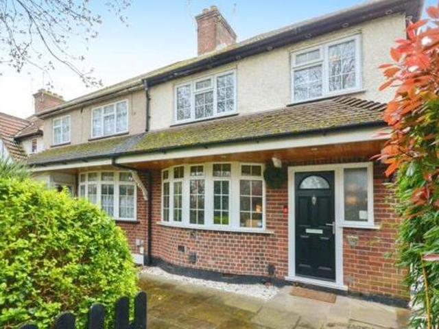 3 Bedroom Semi detached House For Sale In Watford