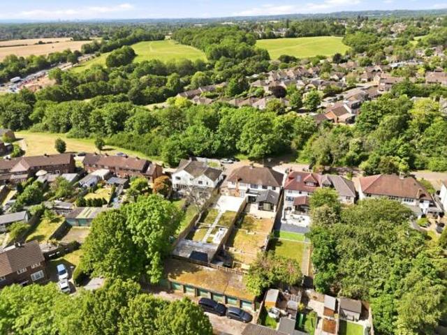 3 bedroom semi detached house for sale in Watling Street, St. Albans, Hertfordshire, AL1