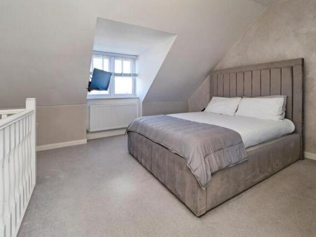 3 bedroom semi detached house for sale in Waudby Way, Hull, HU9