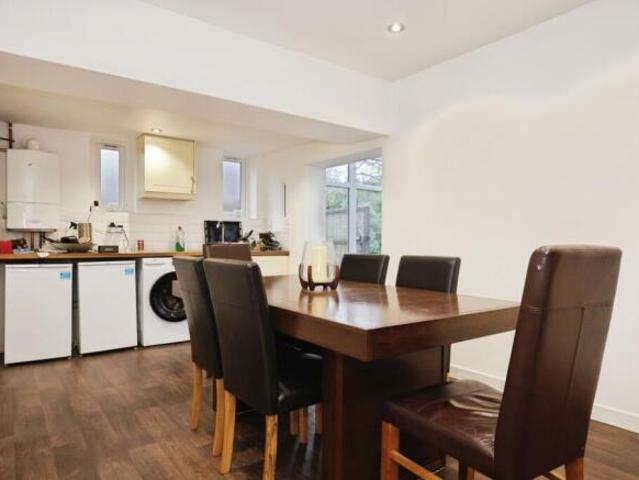 3 bedroom semi detached house for sale in Waverley Road, Leamington Spa, CV31