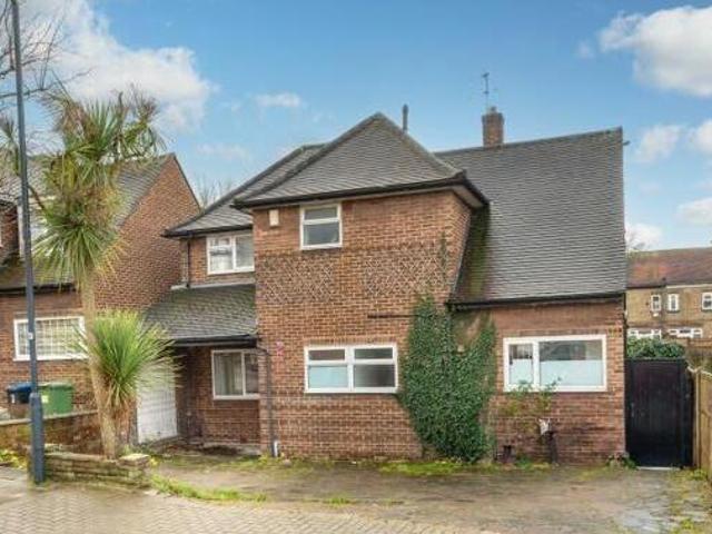 3 Bedroom Semi detached House For Sale In Wembley, London