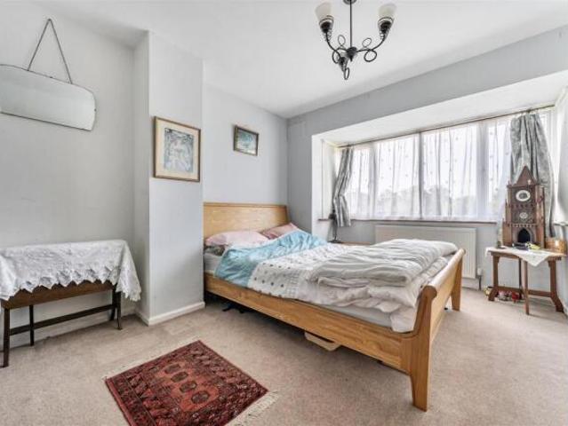 3 bedroom semi detached house for sale in Wendover Drive, Bedford, MK41