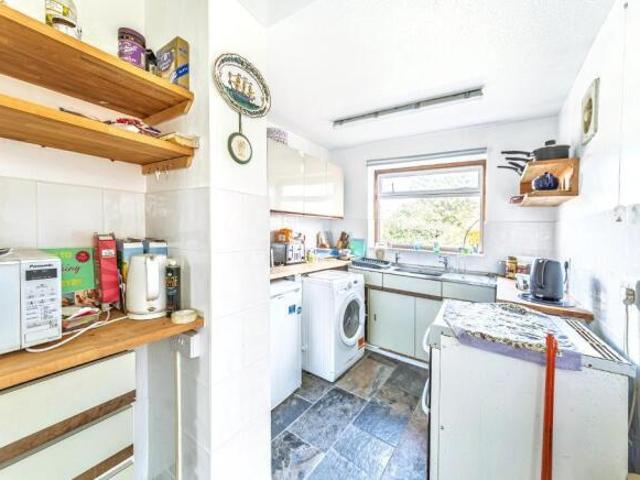 3 bedroom semi detached house for sale in Wendover Drive, Bedford, MK41 9SR, MK41