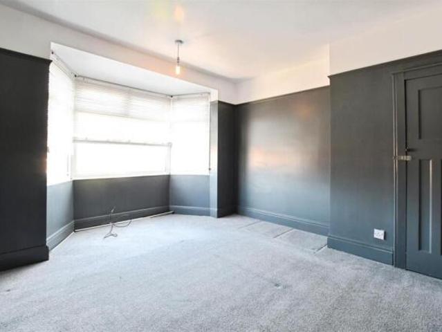 3 bedroom semi detached house for sale in Wensley Avenue, Hull, HU6