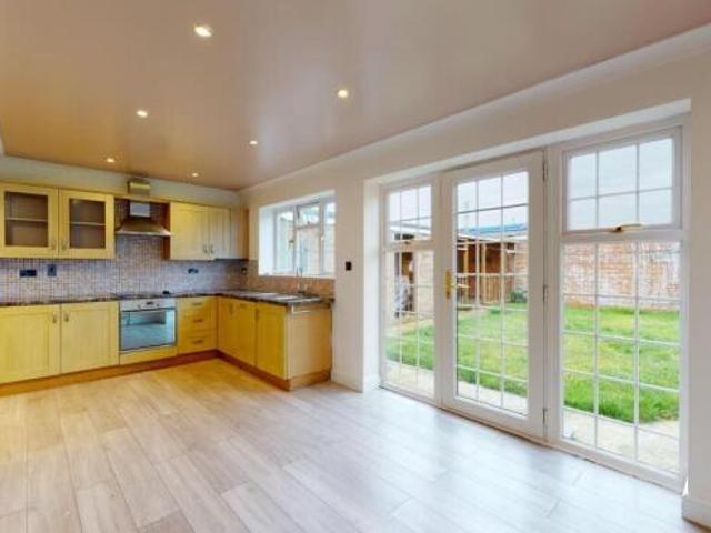 3 bedroom semi detached house for sale in Weatherly Drive, Broadstairs, CT10