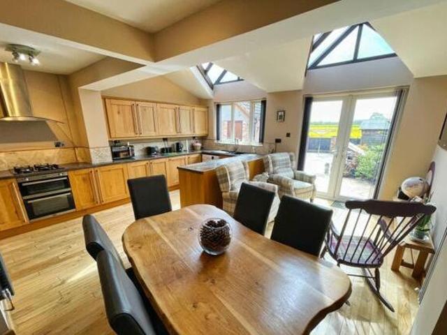 3 Bedroom Semi detached House For Sale In Weaverham