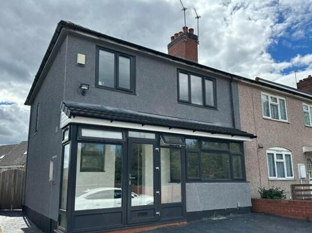 3 Bedroom Semi detached House For Sale In Wednesbury, West Midlands
