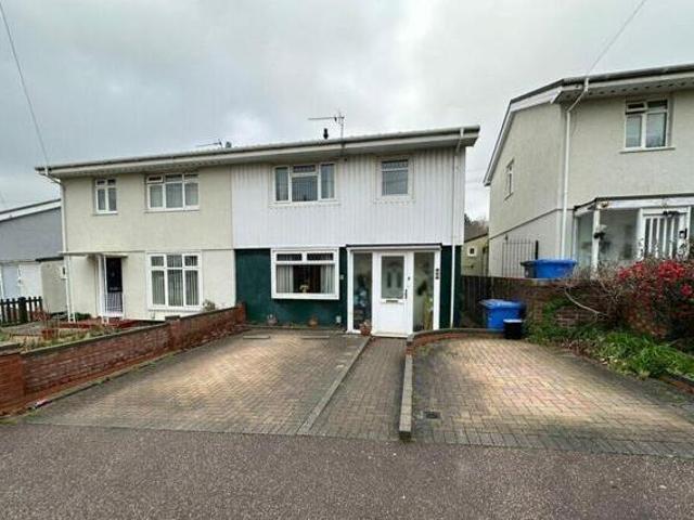 3 Bedroom Semi detached House For Sale In West Norwich