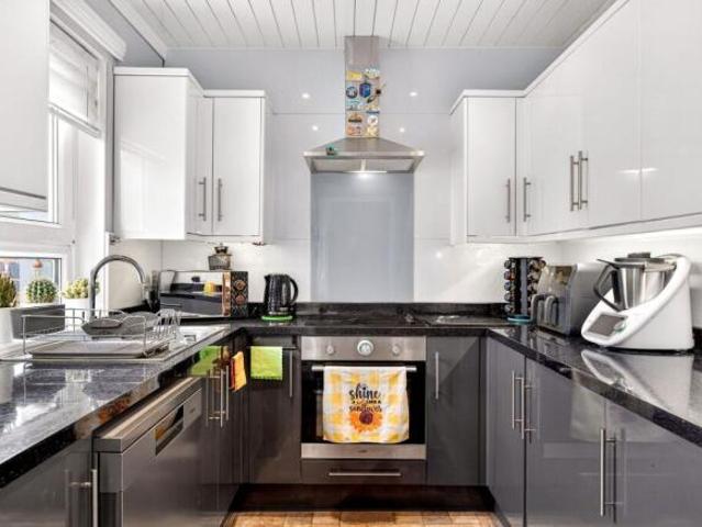 3 bedroom semi detached house for sale in West Avenue, Uddingston, G71