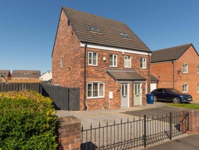 3 bedroom semi detached house for sale in West Avenue, Westerhope, Newcastle Upon Tyne, NE5