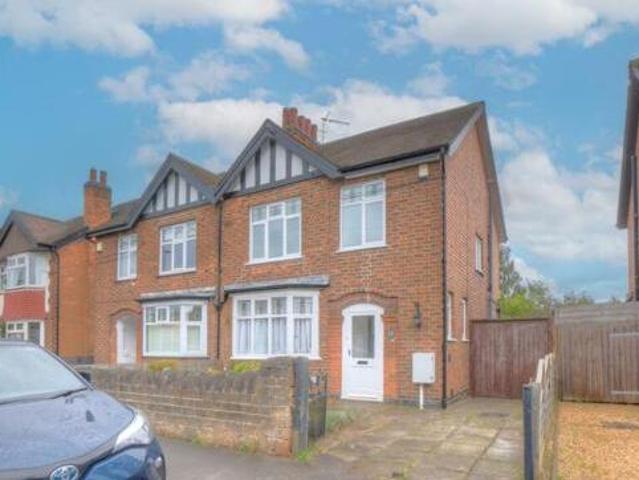 3 Bedroom Semi detached House For Sale In West Bridgford