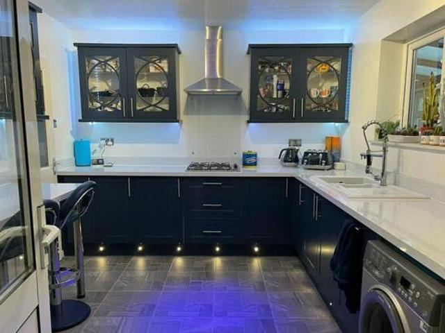 3 Bedroom Semi detached House For Sale In West Drayton