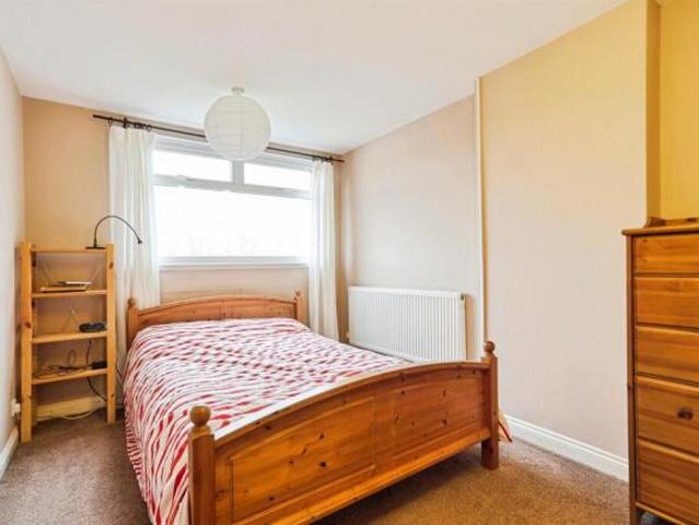 3 bedroom semi detached house for sale in West Lea Grove, Yeadon, Leeds, LS19