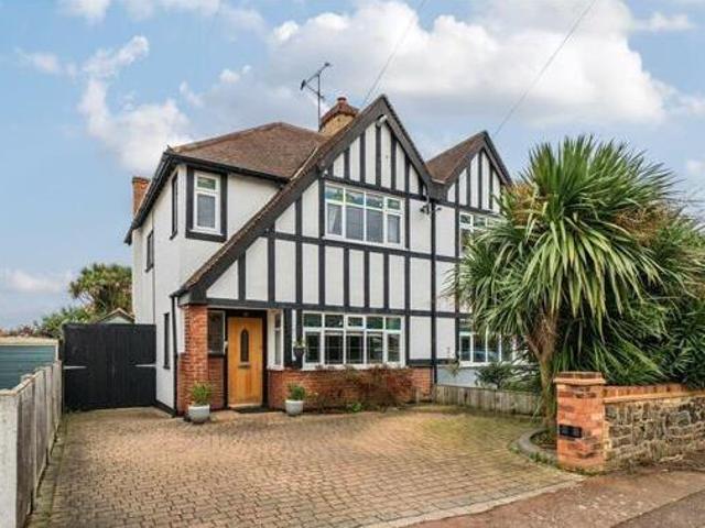 3 Bedroom Semi detached House For Sale In Westcliff on sea