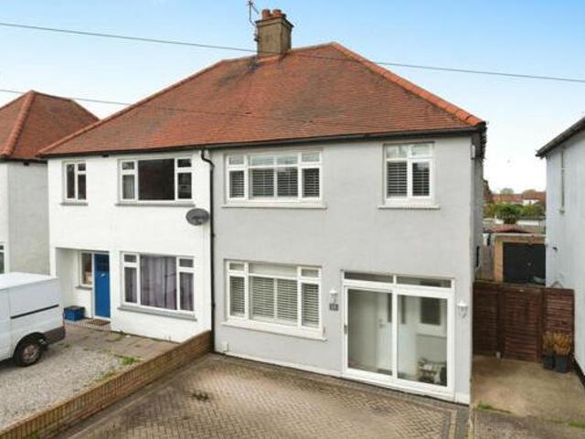 3 Bedroom Semi detached House For Sale In Westcliff on sea