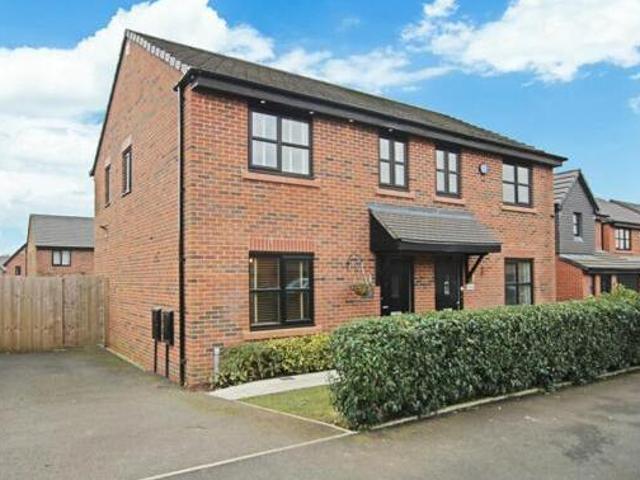 3 Bedroom Semi detached House For Sale In Westhoughton