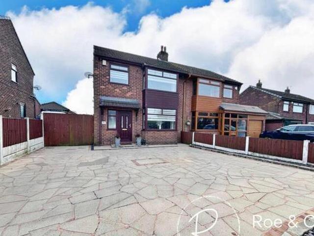 3 Bedroom Semi detached House For Sale In Westhoughton