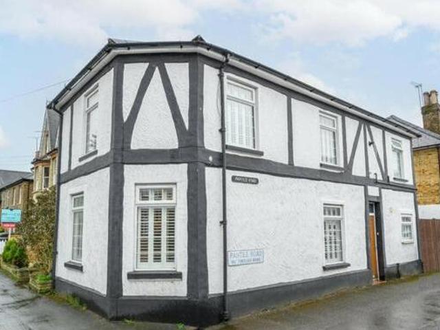 3 Bedroom Semi detached House For Sale In Weybridge