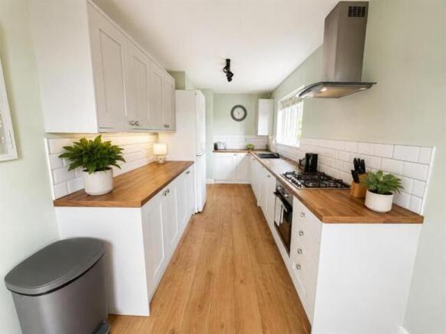 3 bedroom semi detached house for sale in Weyhill Drive, Allerton, Bradford, BD15