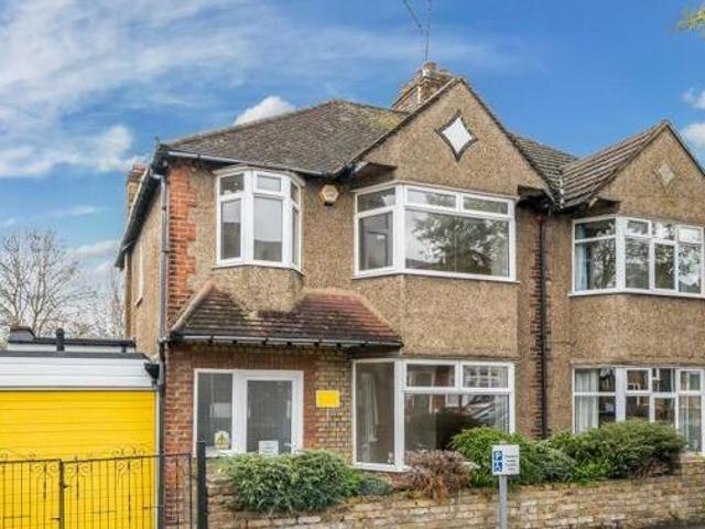 3 Bedroom Semi detached House For Sale In Whetstone, N20