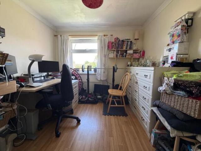3 bedroom semi detached house for sale in Wheathouse Close, Bedford, MK41