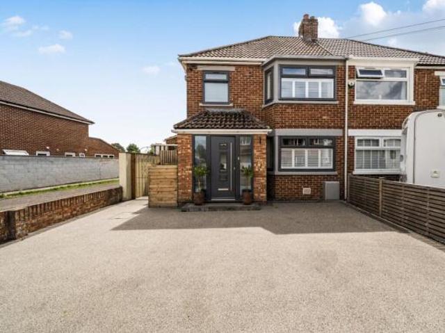 4 bedroom semi detached house for sale in Wheeler Avenue, Stratton St Margaret, Swindon, SN2