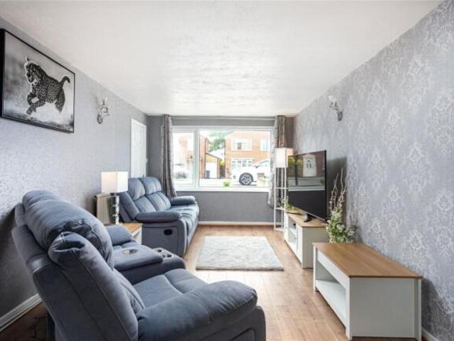 3 bedroom semi detached house for sale in Whenby Grove, York, North Yorkshire, YO31