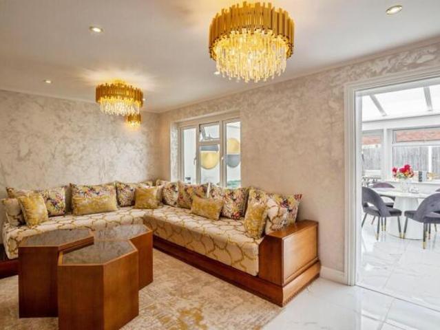 3 bedroom semi detached house for sale in Whitewood Way, Worcester, WR5