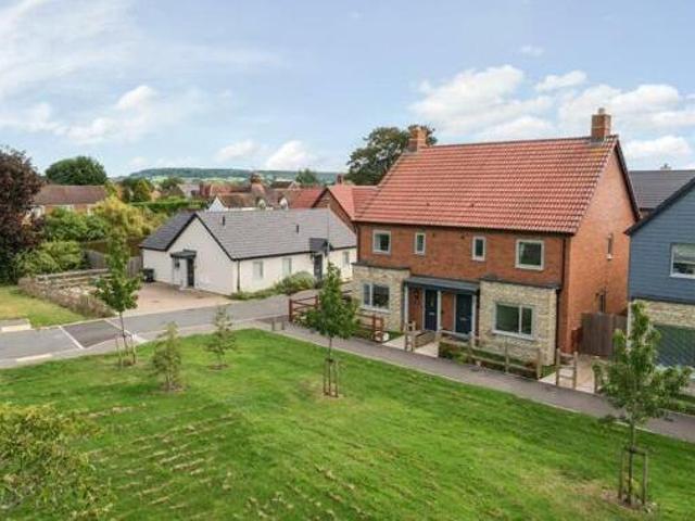 3 Bedroom Semi detached House For Sale In Whitminster
