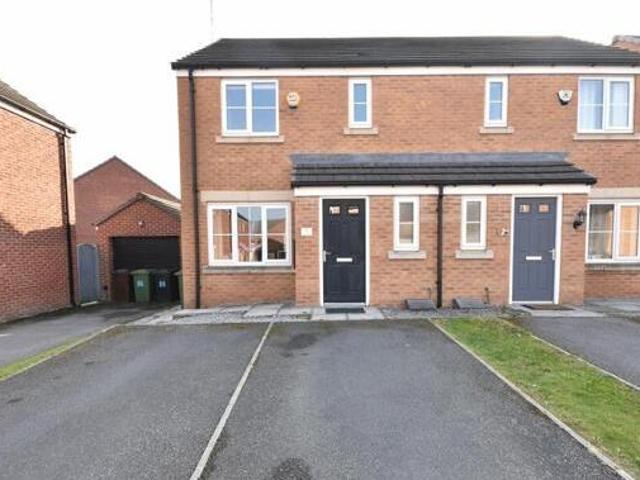 3 Bedroom Semi detached House For Sale In Whinmoor, Leeds